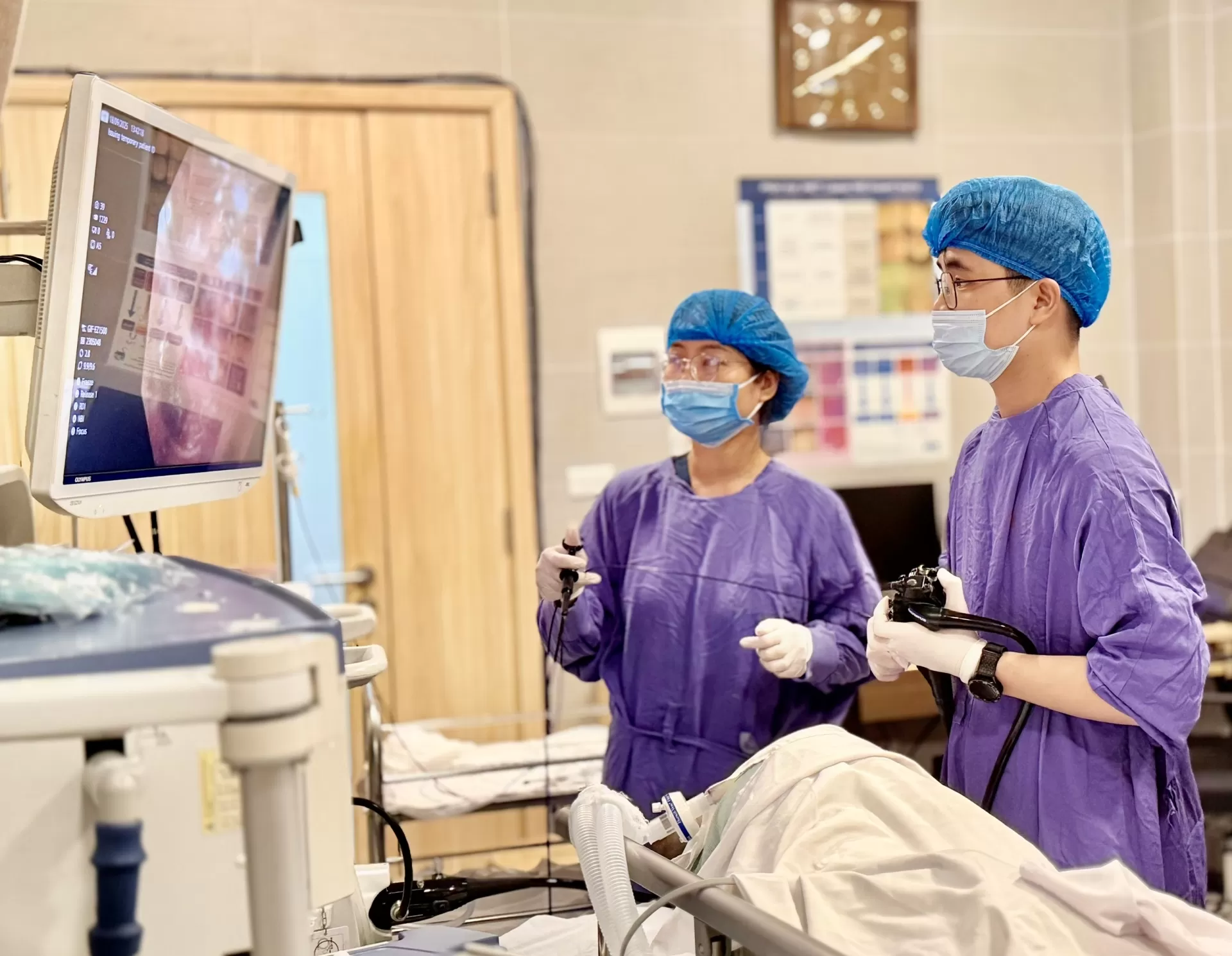 Endoscopy is cut under the mucosa of the gastrointestinal tract to ...